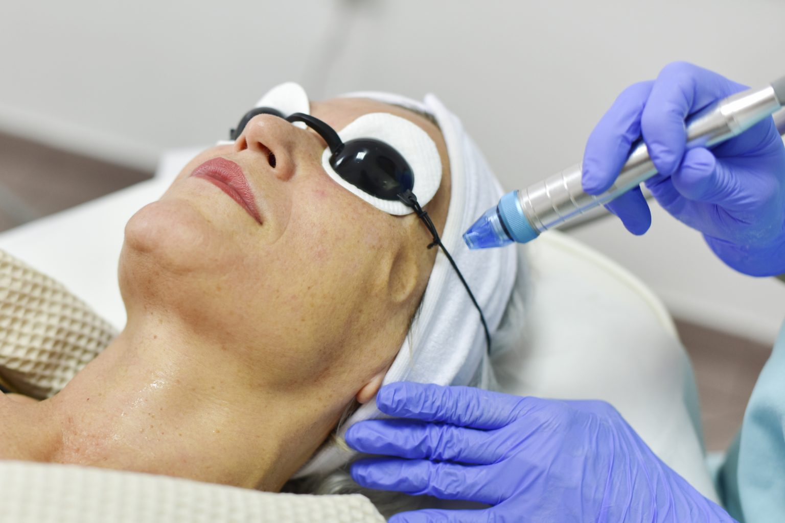 Are Oxygen Infusion Facials Right For You? – Perfect Pamperings