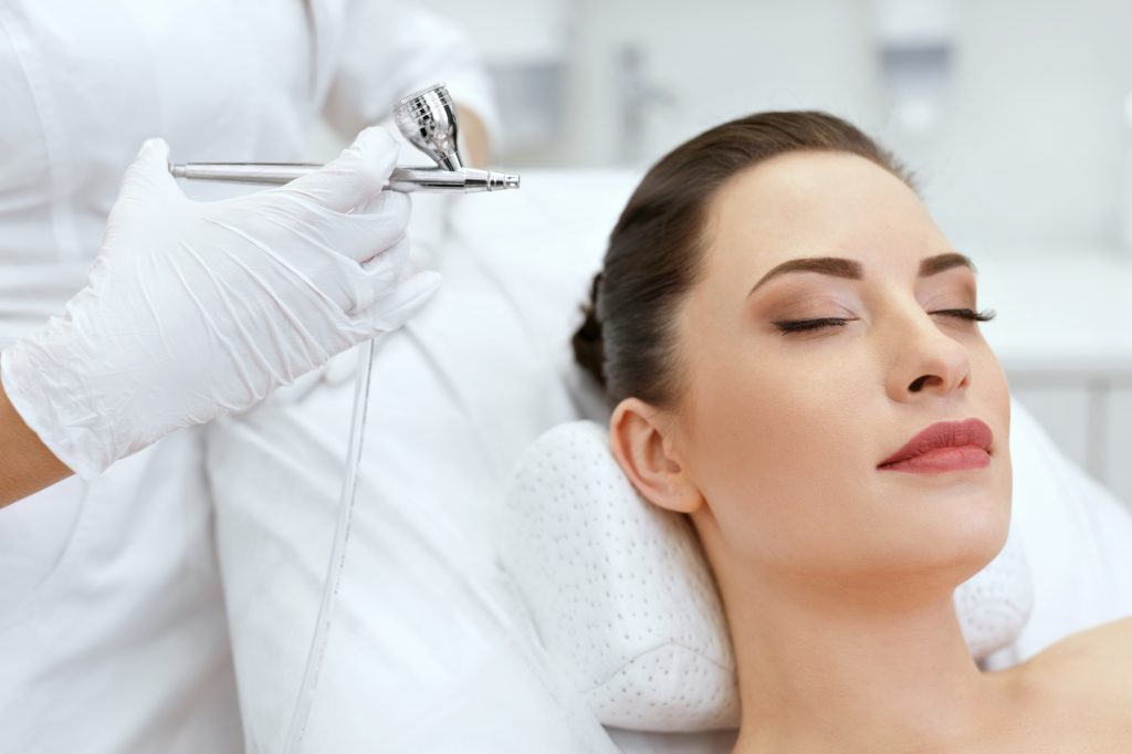 Oxygen Facial Airbrush: Hydrate & Refresh Your Skin – Perfect Pamperings